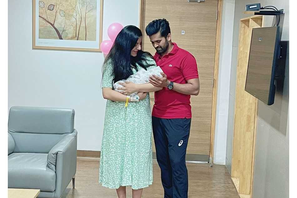 తండ్రైన వినయ్ కుమార్.. భగవంతుడిచ్చిన గిఫ్ట్ అంటూ ఖుషీ | Former ...