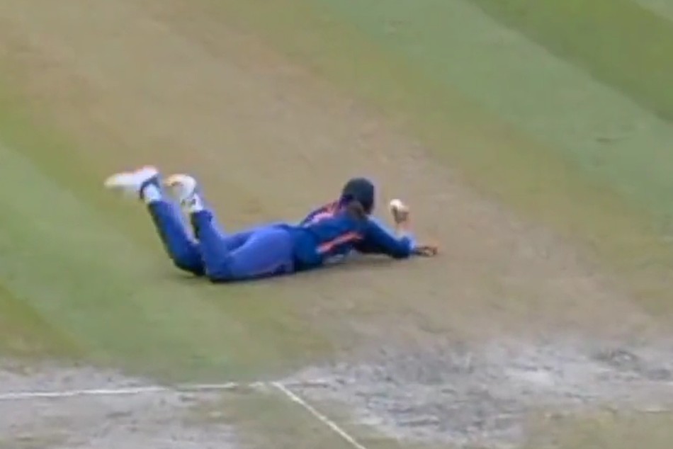 Harman Preet Sensational Catch During 1st ODI England Womens vs India ...
